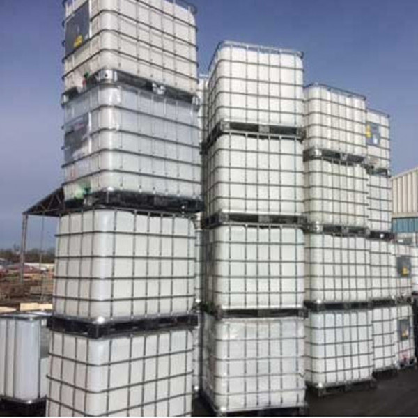 Cuve 1000 litres grillagée sur palette - Cuve - MASTOCK