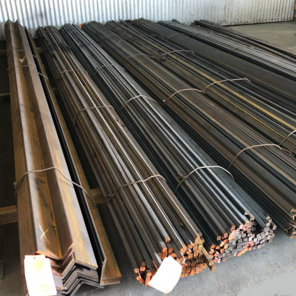 Profilés acier - IPN, IPE, cornières, fers plats - Mastock