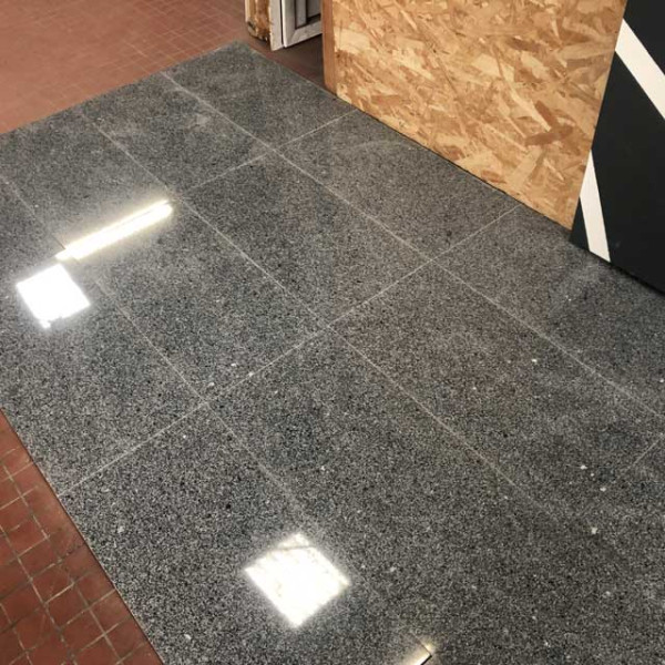 Carrelage en granit poli - Carrelage intérieur - Mastock